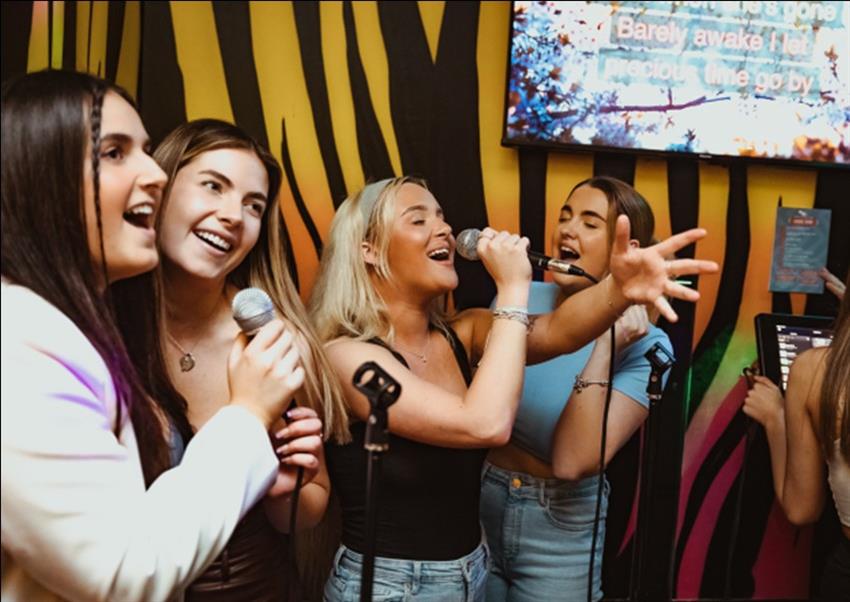 Christmas Parties Cardiff | Office Xmas Venue and Party Nights in ...